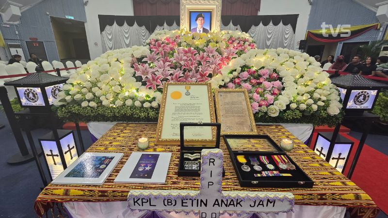 Jasad mendiang Etin Jam tiba di Kuching - TVS